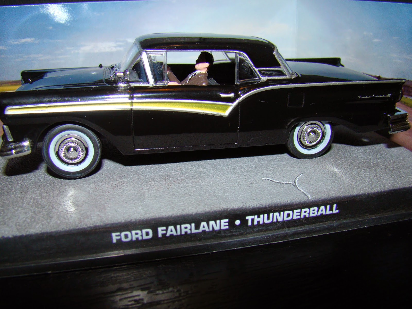007 Vehicle: Ford Fairlane / Thunderball (1965)