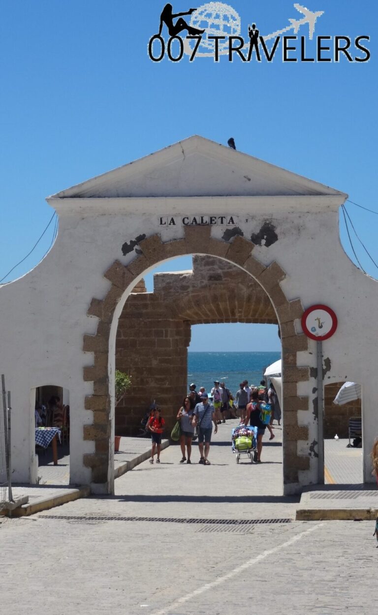 007 Travel story: Cádiz (SPAIN) 2018 / “Jinx’s beach” – La Caleta Beach ...