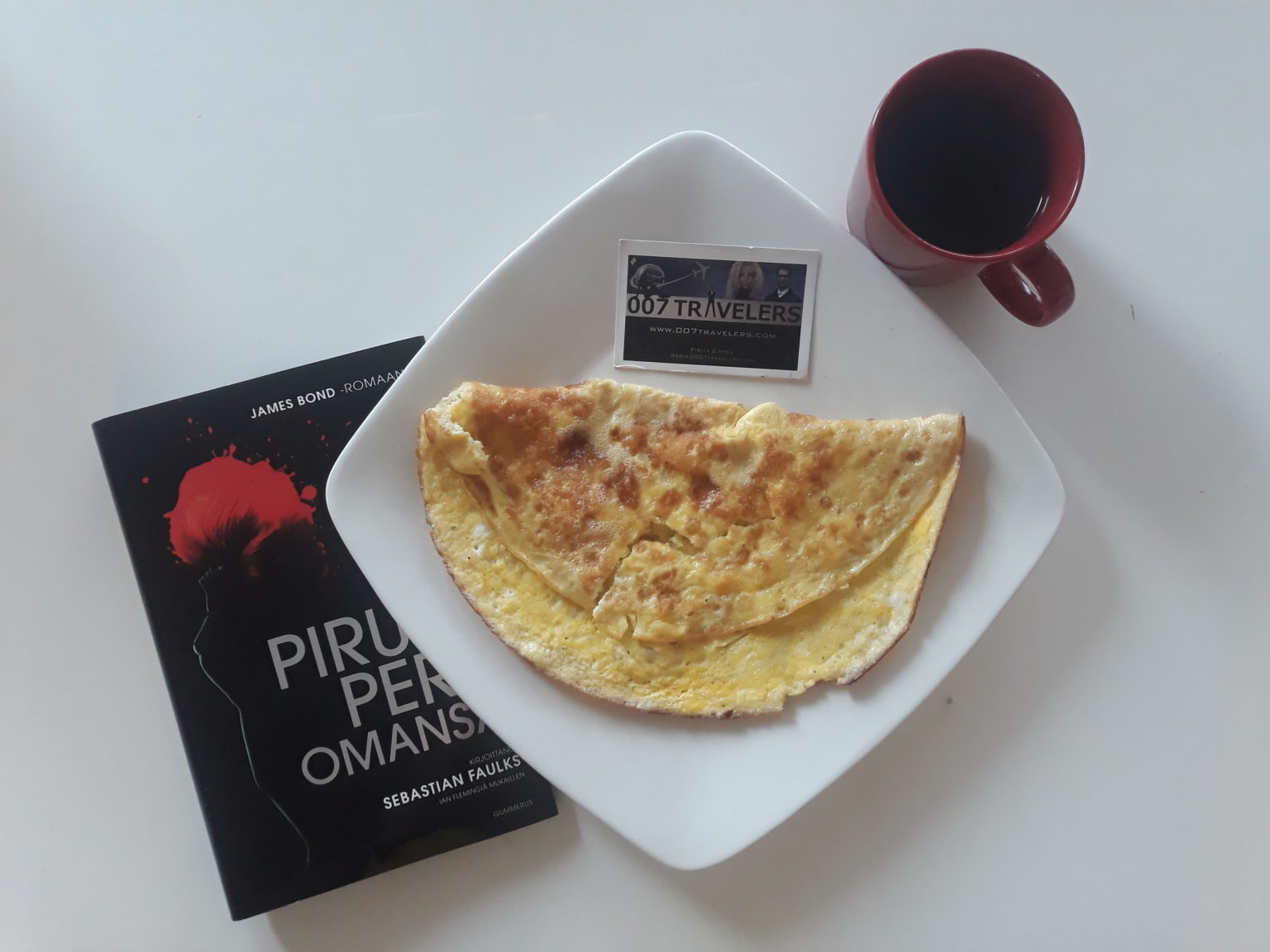 007 Food: Black coffee and an omelette