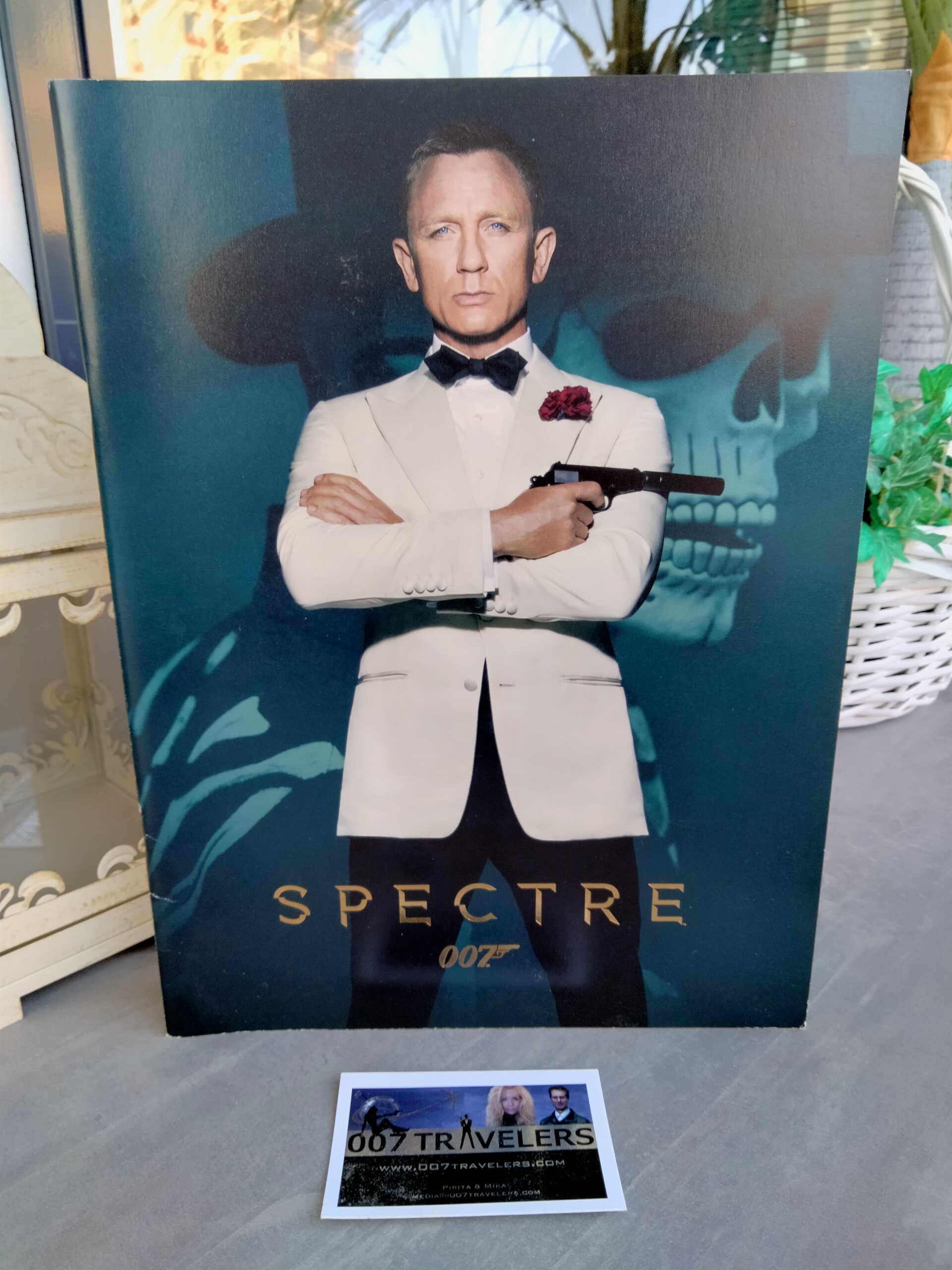 007 Item: SPECTRE 007 Japanese Booklet - 007 Travelers